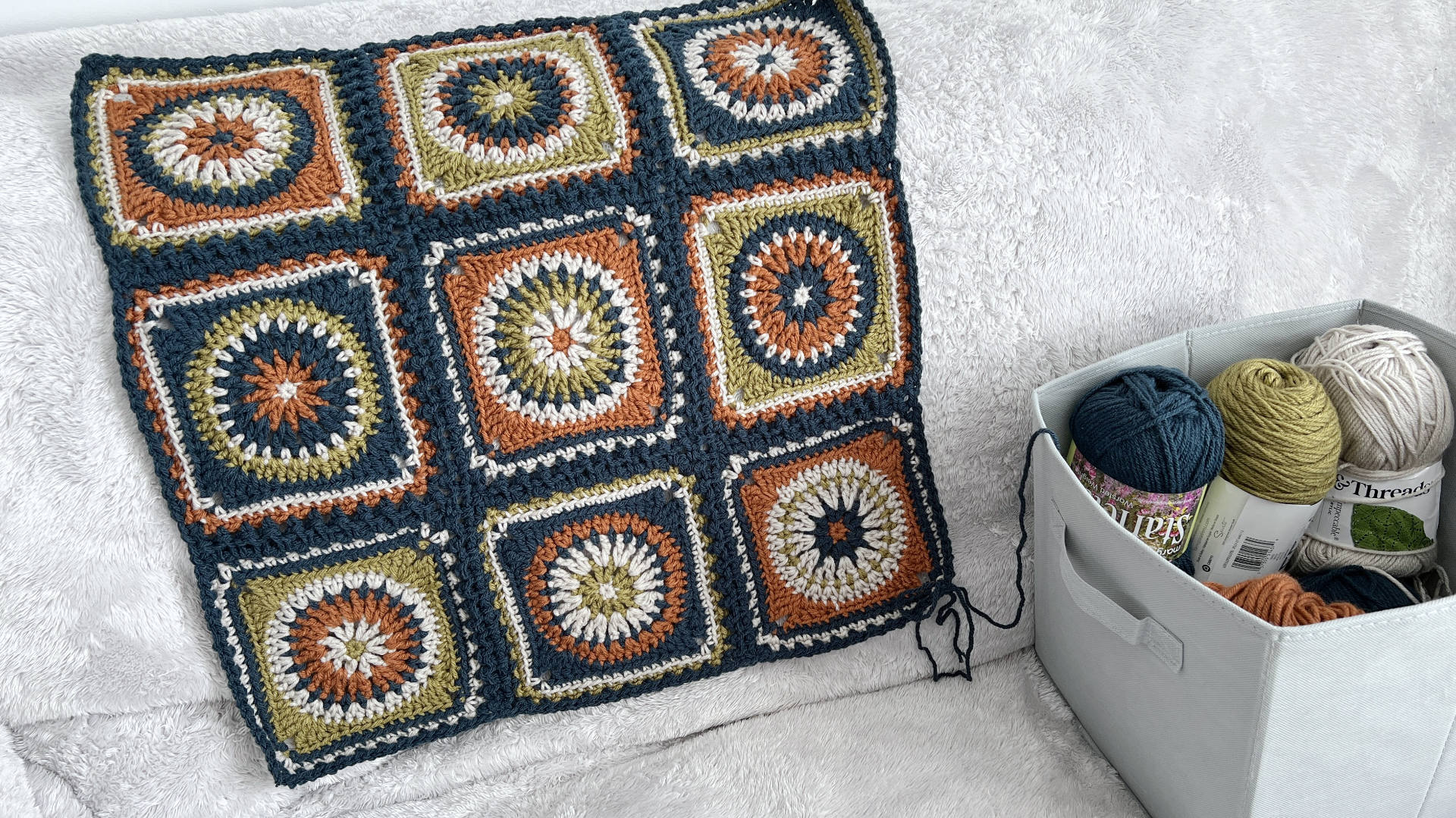 Eye-Catching Crochet: Craft A Free Spirit Square - JSPCREATE